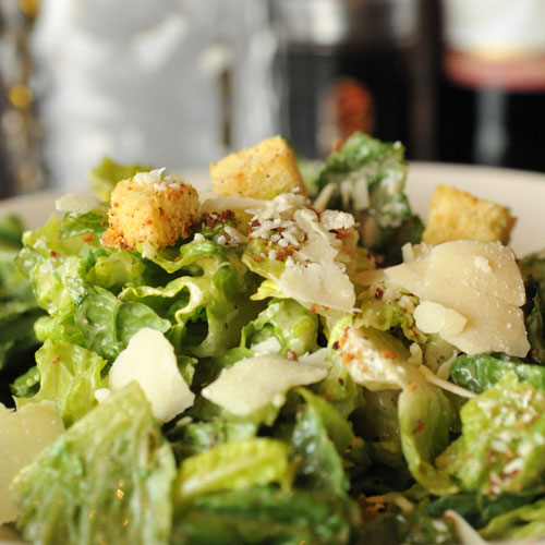 Delectable salads – Elixor restaurant DDO Montreal